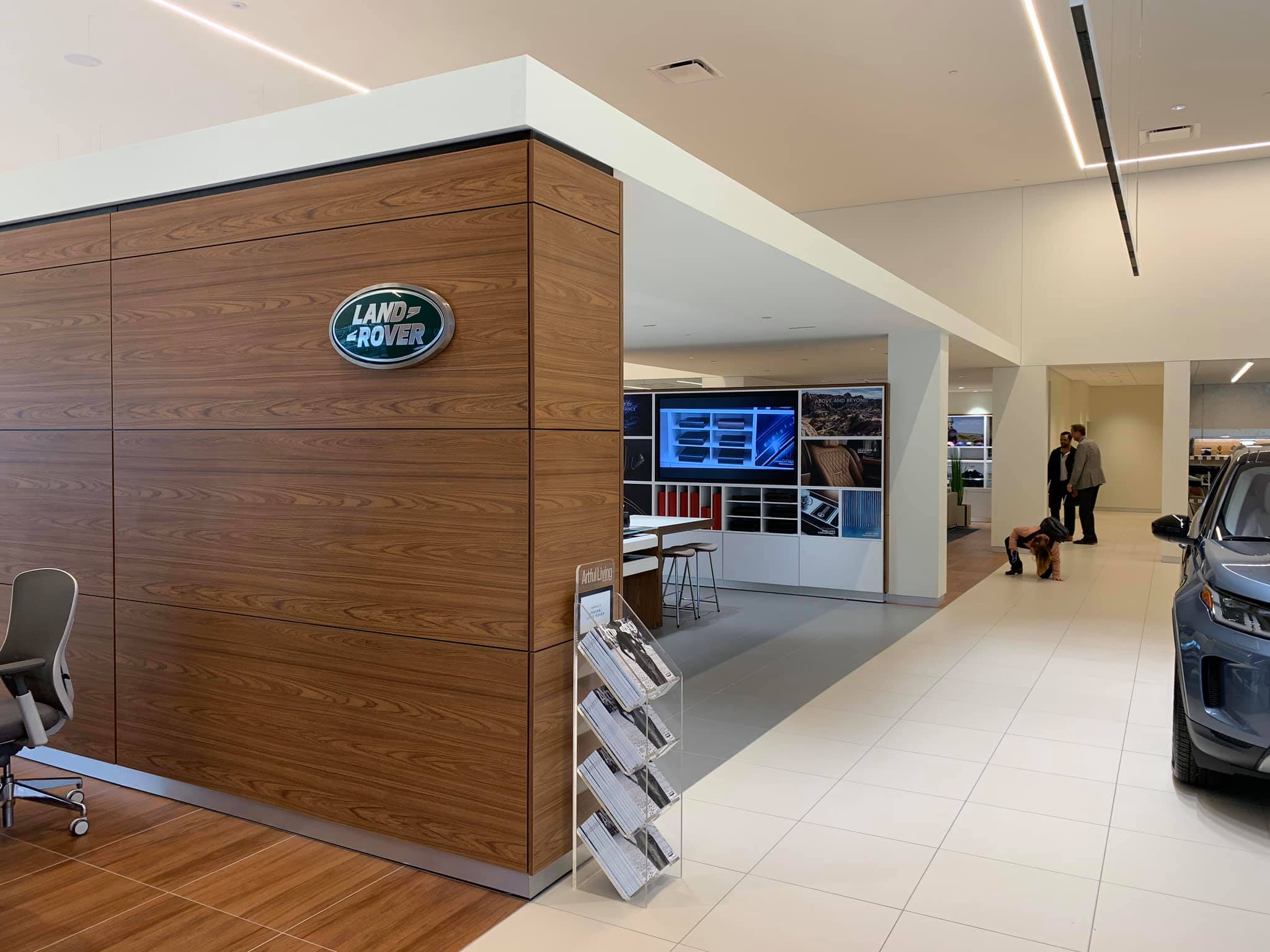 dealership-lobby-landrover-wall-signage – Baker Associates